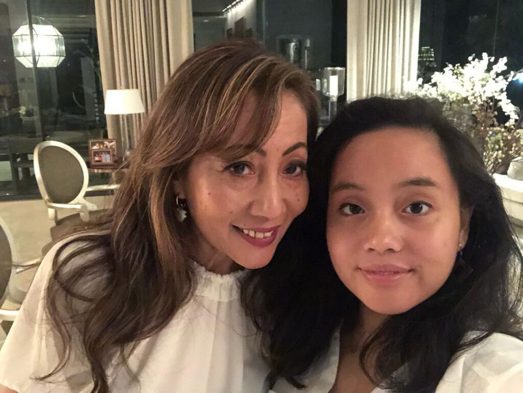 Anak Bekas Gabenor Bank Negara & Ada PhD, Dato’ Dr Azlina Aziz Lambang ...