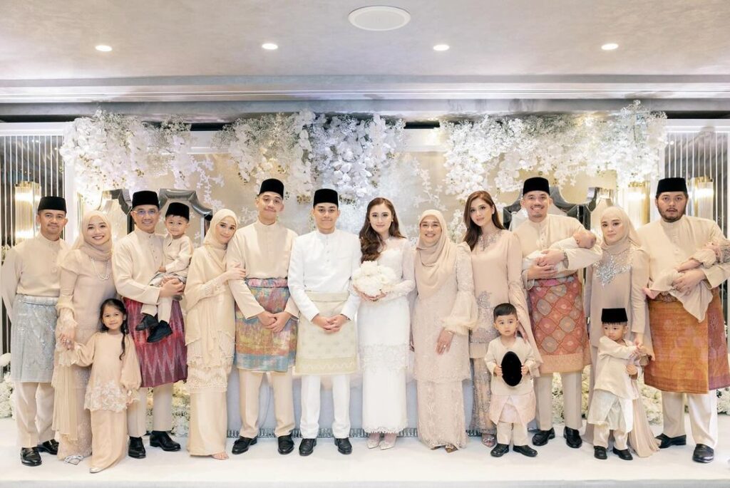 Majlis Akad Nikah Indah & Sempurna, Anak Lelaki Dato’ Seri Azmin Ali ...