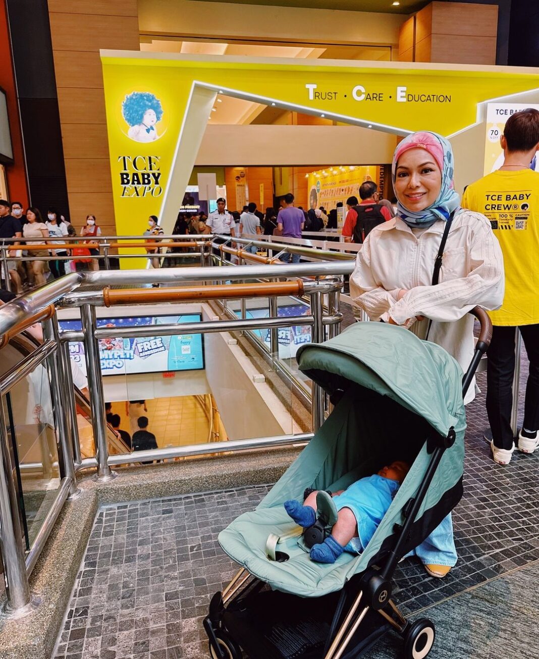 Pelakon & Usahawan Tudung, Nad Zainal Tampil Menawan Lepas Bersalin Anak Ketiga!