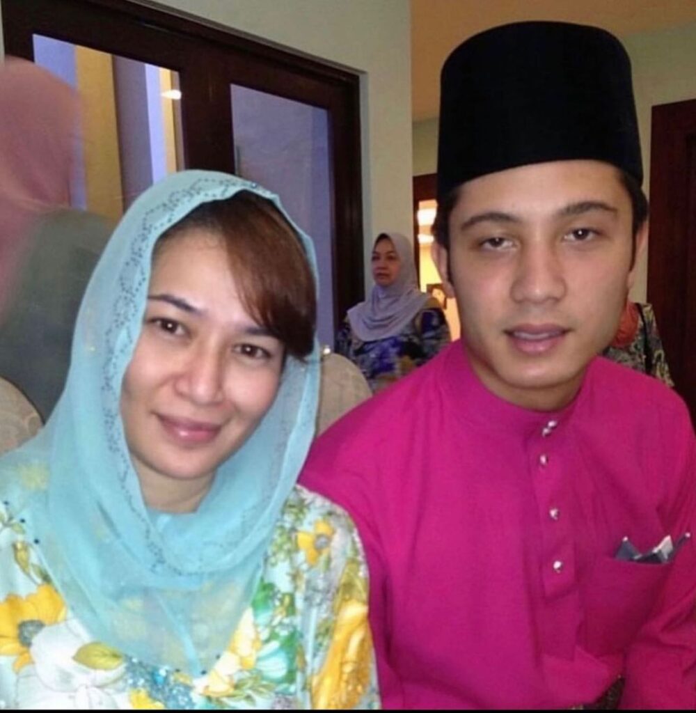 Kecantikan Tak Memudar, Cik Puan Muda Julita Aishah Jelita Usia 53 & Ibu Anggun!