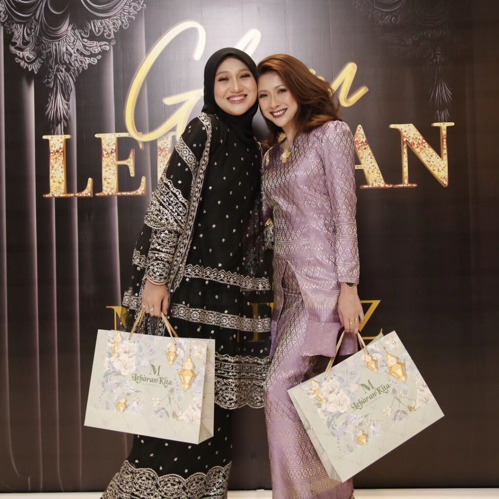 Demam Baju Raya, Glam Lebaran Nona Dibawakan Oleh Minaz Dan Diserikan ...