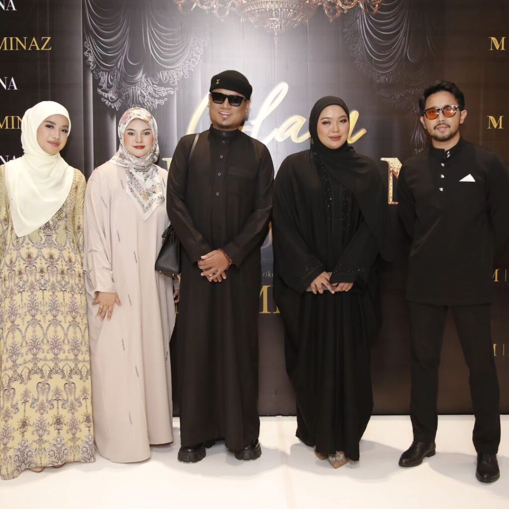 Demam Baju Raya, Glam Lebaran Nona Dibawakan Oleh Minaz Dan Diserikan ...