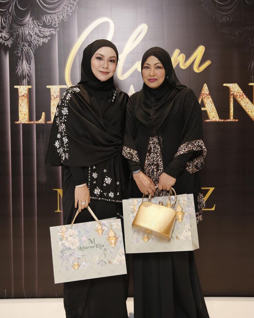 Demam Baju Raya, Glam Lebaran Nona Dibawakan Oleh Minaz Dan Diserikan ...