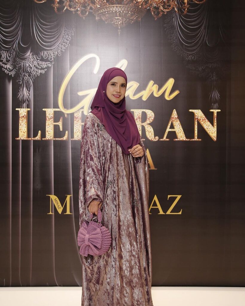 Demam Baju Raya, Glam Lebaran Nona Dibawakan Oleh Minaz Dan Diserikan ...