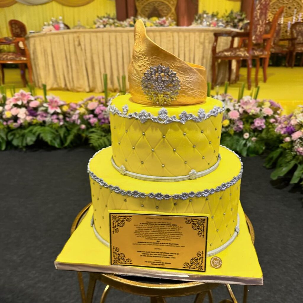 Pahlawan Ganu, Dato' Azizulhasni & To' Puan Athiah Ilyana Terima Pingat ...