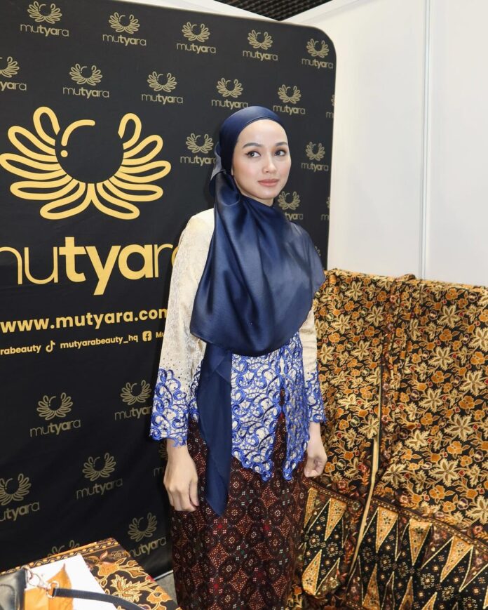 Dulu Bisnes Kecil, Kini Mutyara Megah! TYA ARIFIN Berjaya Lahirkan ...