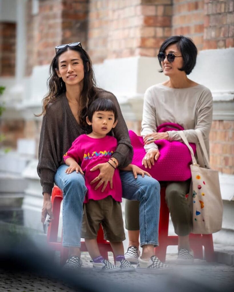 Keturunan Korea & Guru Yoga, Amalan Gaya Hidup Sihat Julie Rhee Isteri ...