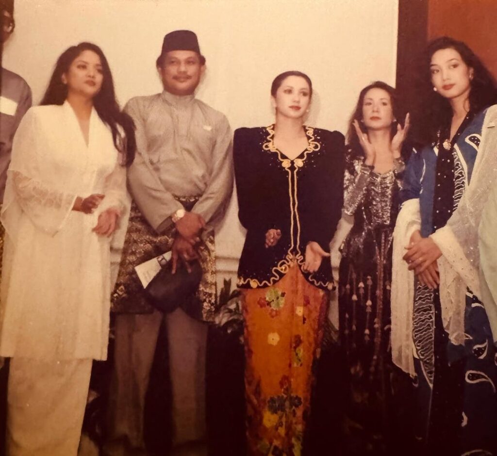 Maintain Cantik & Bakat Masih ‘Berbisa’ Usia 52, Datin Sofia Jane ...