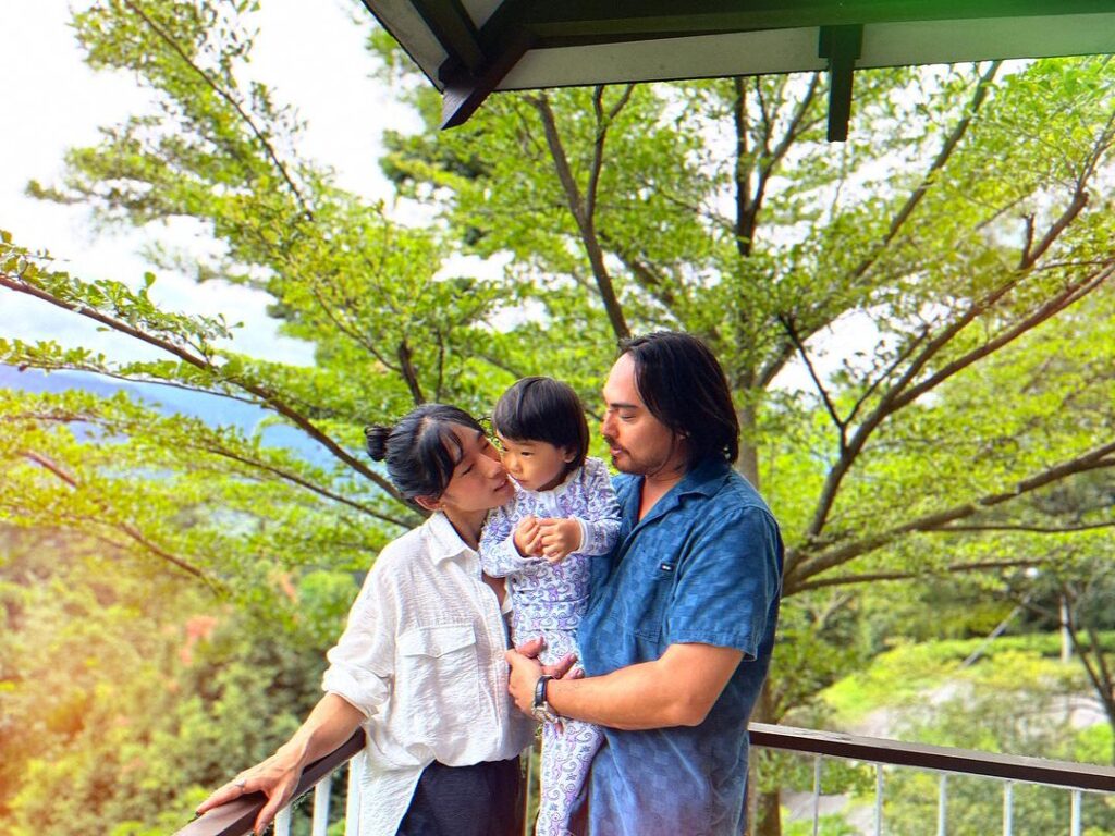 Keturunan Korea & Guru Yoga, Amalan Gaya Hidup Sihat Julie Rhee Isteri ...