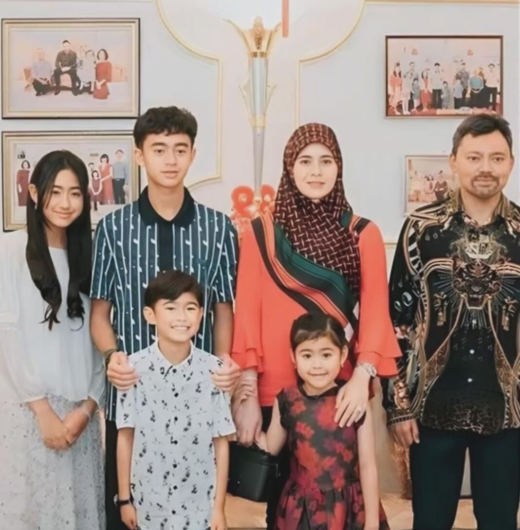 Pakej Lengkap Bakal Permaisuri Brunei, Pengiran Anak Sarah Anggun Usia ...