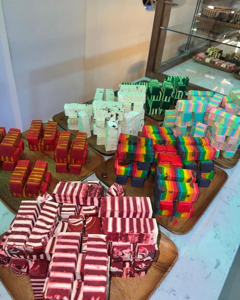 Bergelar Jutawan Kosmetik, Kini Wan Nur Syuhada Bisnes Kek Lapis ...