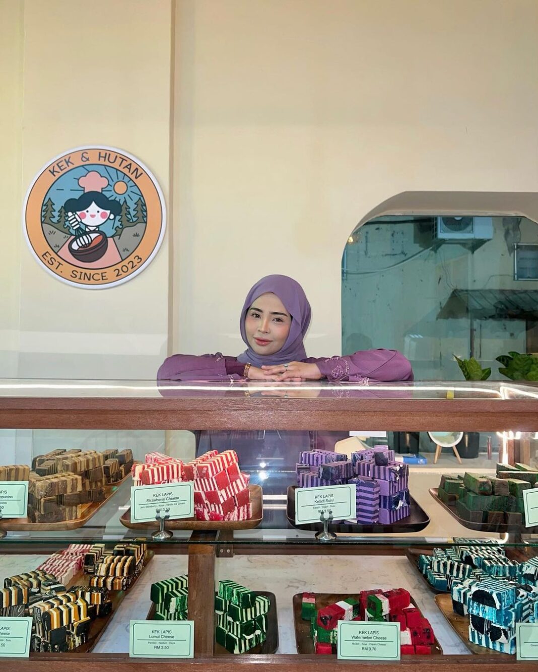 Bergelar Jutawan Kosmetik, Kini Wan Nur Syuhada Bisnes Kek Lapis ...