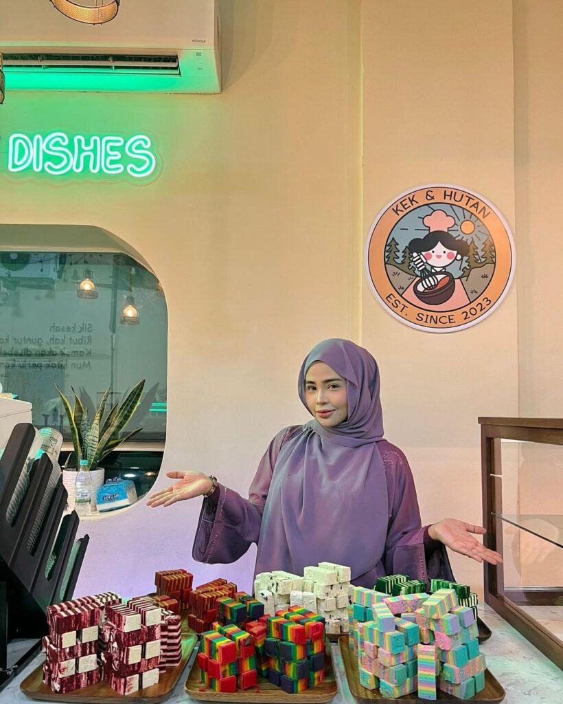 Bergelar Jutawan Kosmetik, Kini Wan Nur Syuhada Bisnes Kek Lapis ...