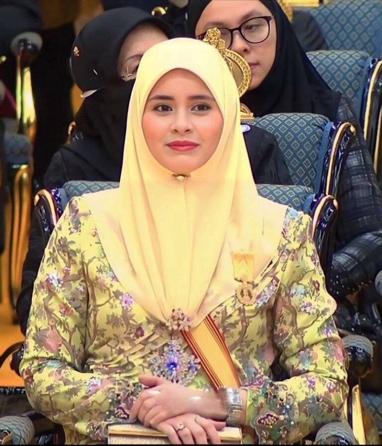 Pakej Lengkap Bakal Permaisuri Brunei, Pengiran Anak Sarah Anggun Usia ...