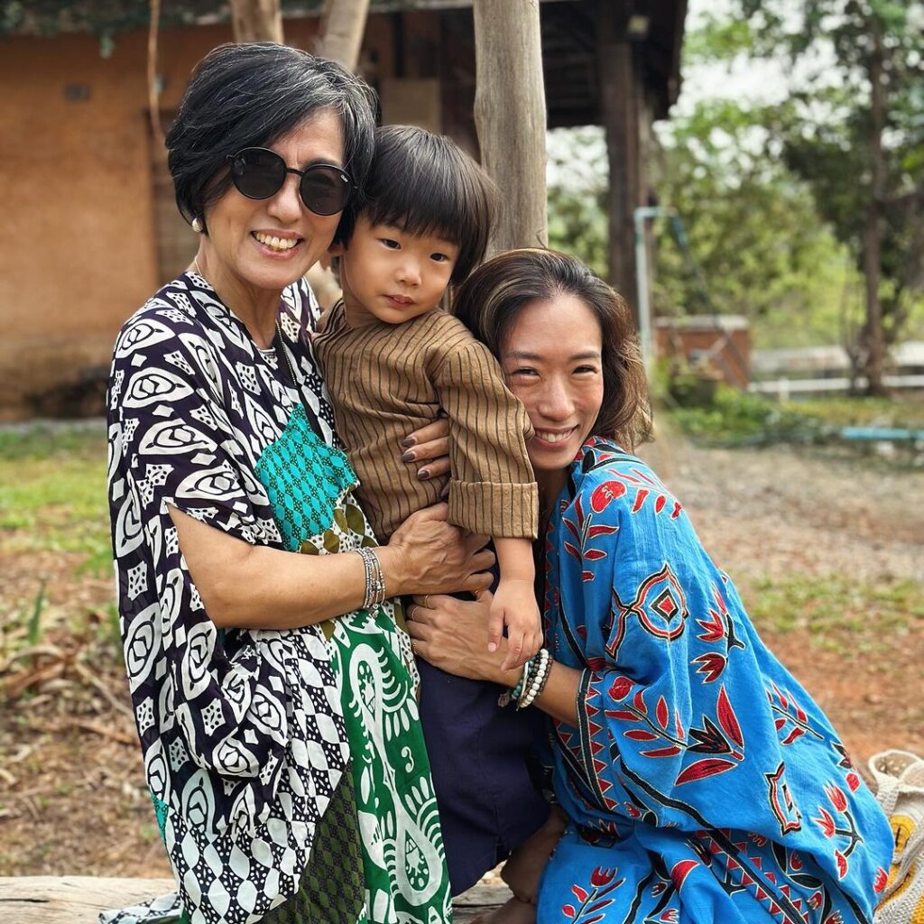 Keturunan Korea & Guru Yoga, Amalan Gaya Hidup Sihat Julie Rhee Isteri ...