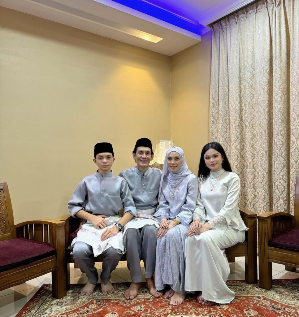 Meniti Usia 19 & Satu-Satunya Puteri Kesayangan, Cantik Anak Gadis ...