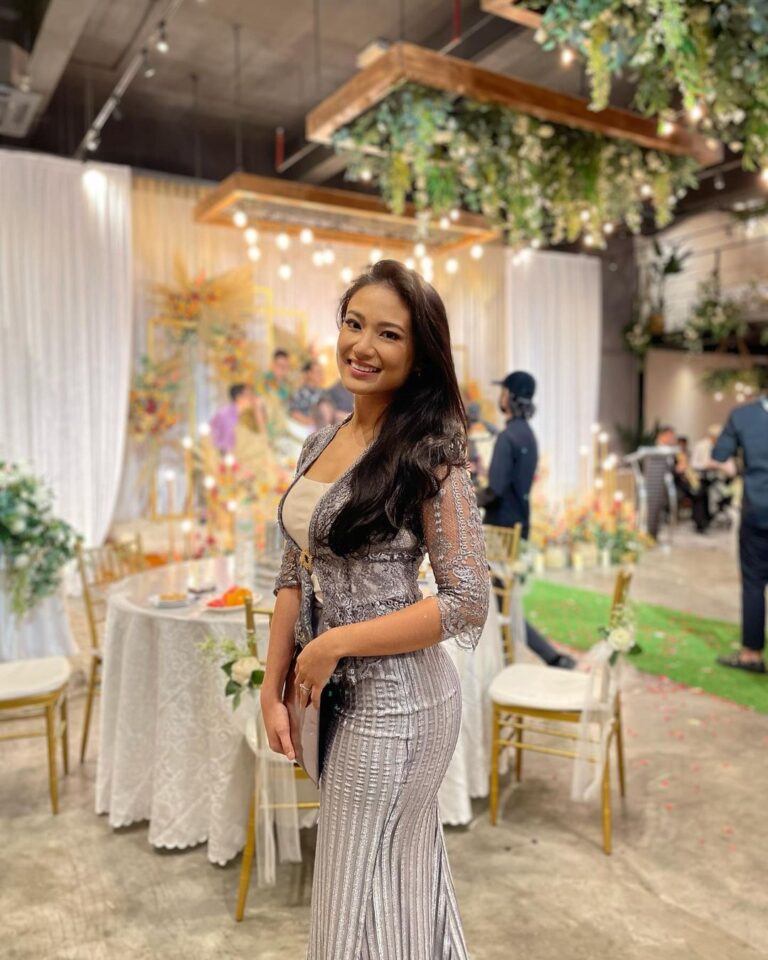 Potret Bahagia Puan Sri Tiara Rai Syawal, Wajah Cantik Hani Karmila ...