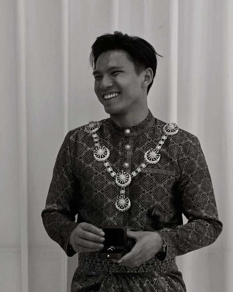 Rangkul Naib Juara Asia, Beregu Badminton Nur Izzuddin Rumsani Bergelar ...