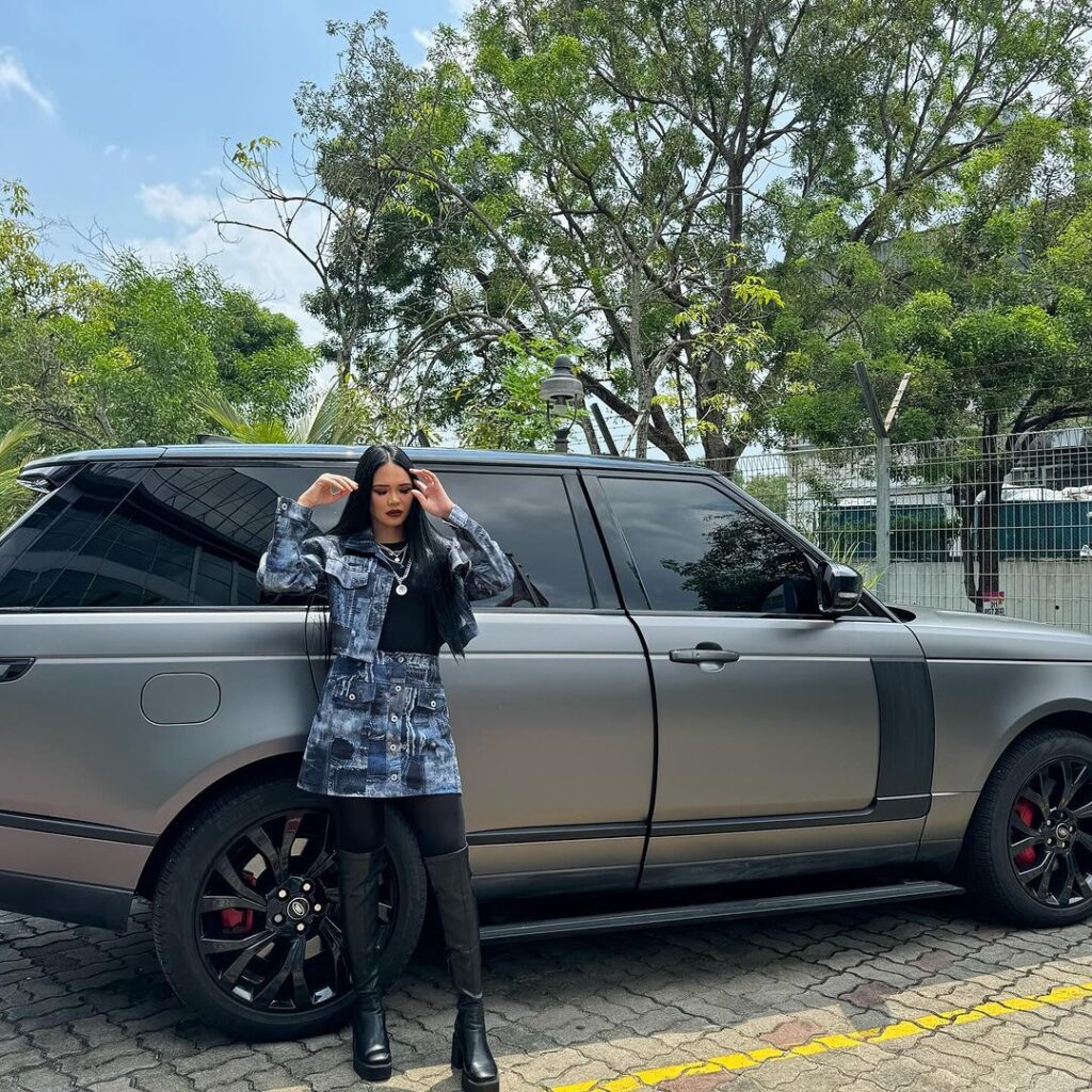 Rezeki Dikurnia Suami Penyayang, Potret Bahagia Ain Edruce Bercuti ...