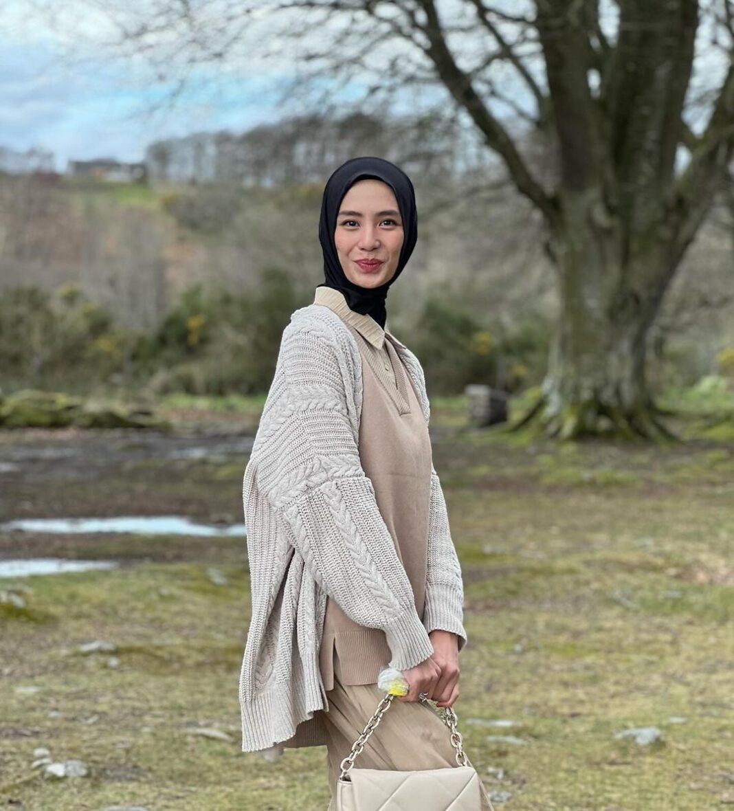 Lebih Setahun Hijrah, Penampilan Bekas Hos Hlive ELEENA SUI Sejuk Mata ...