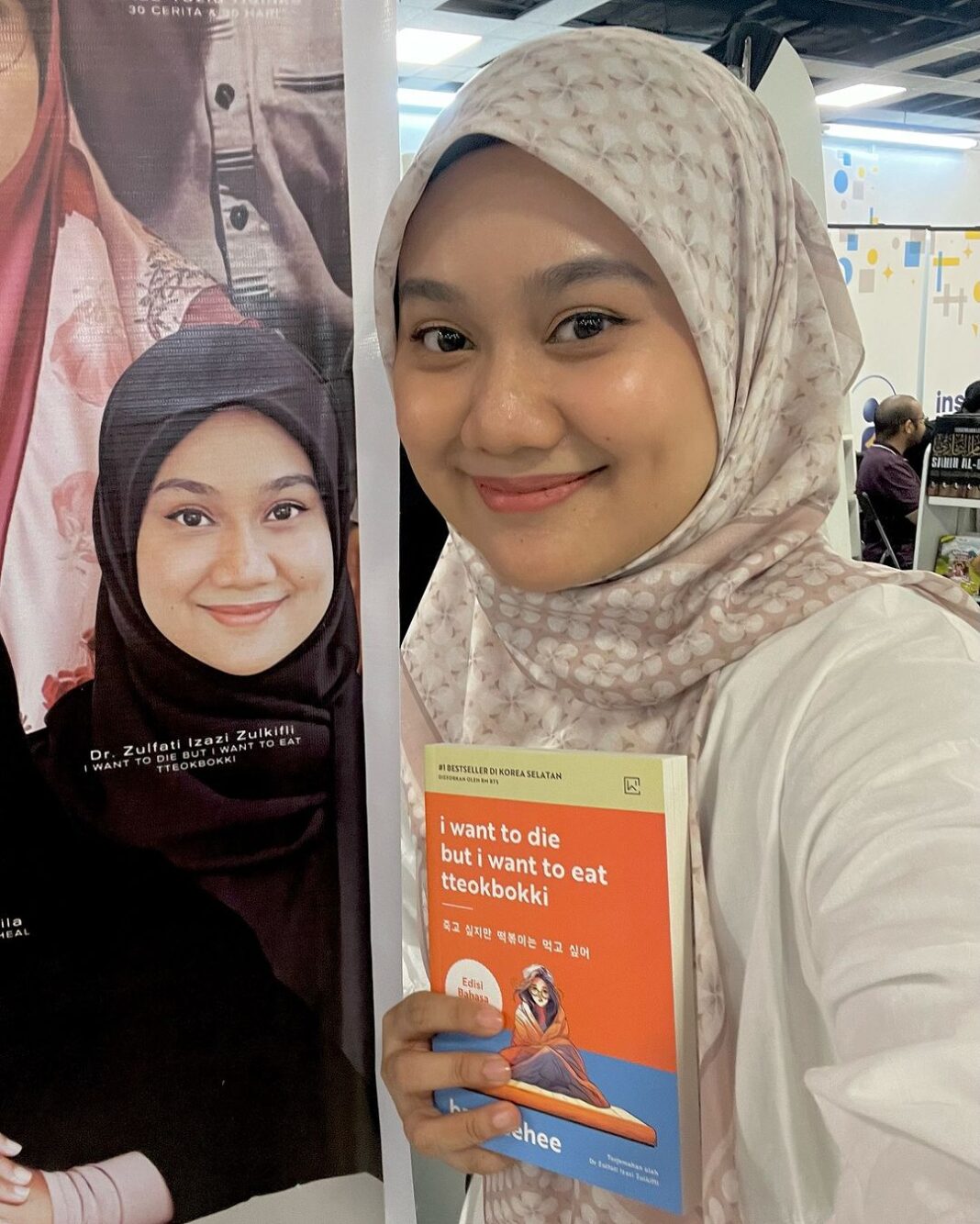 Jadi Penterjemah Buku Korea Ke Bahasa Melayu, Dr Zulfati Izazi Syukur Selesai Karya Waktu ...