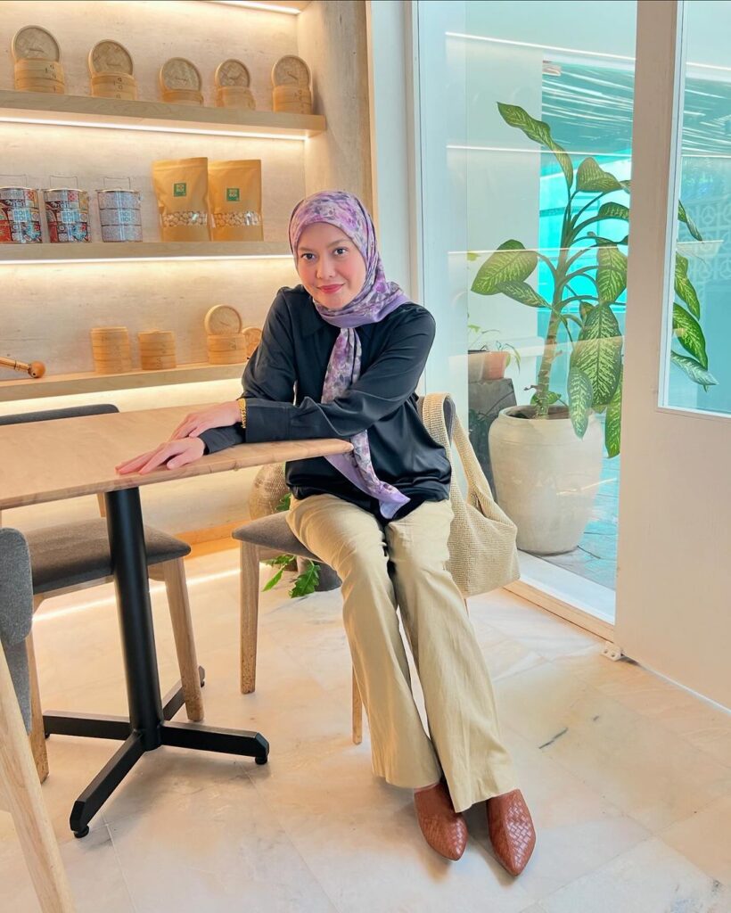 Lebih Sedekad Bina Jenama 2morrow, Ezza Yusof Usahawan Berjaya & ‘Low Profile’! - Nona