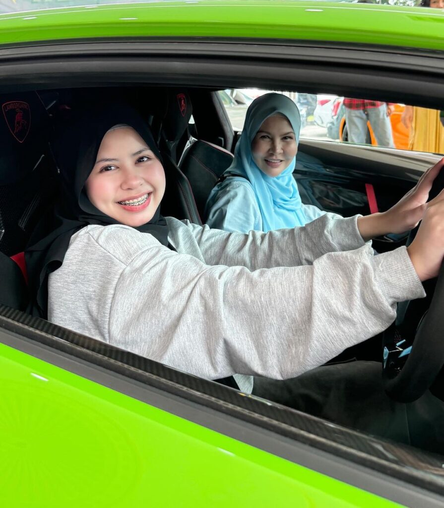 "Ain, Saya Belikan Merc", Bonda Rozita Belikan Mercedes Untuk Anak ...