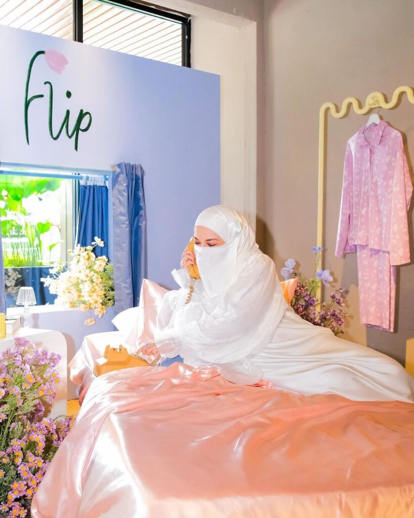 Athisha Khan Ikut Jejak Langkah Neelofa, Kini Lancar Jenama Lifestyle Flip!