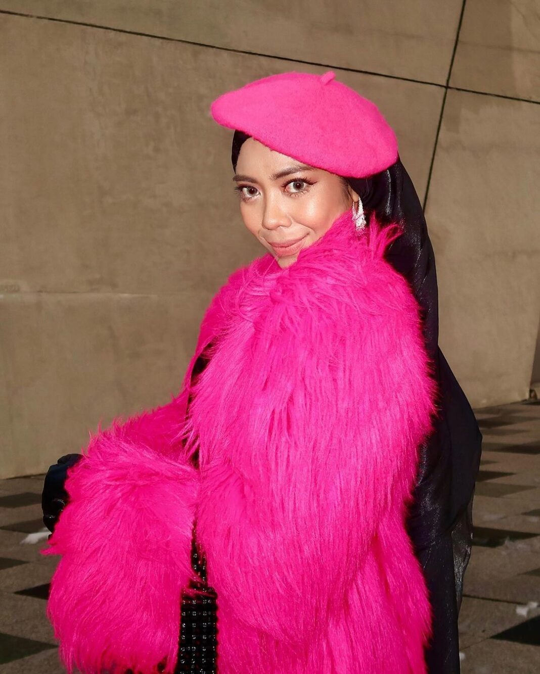 Persis Allahyarham Ibu, Nurnilam Sari Puteri Datuk M. Nasir Selamat ...