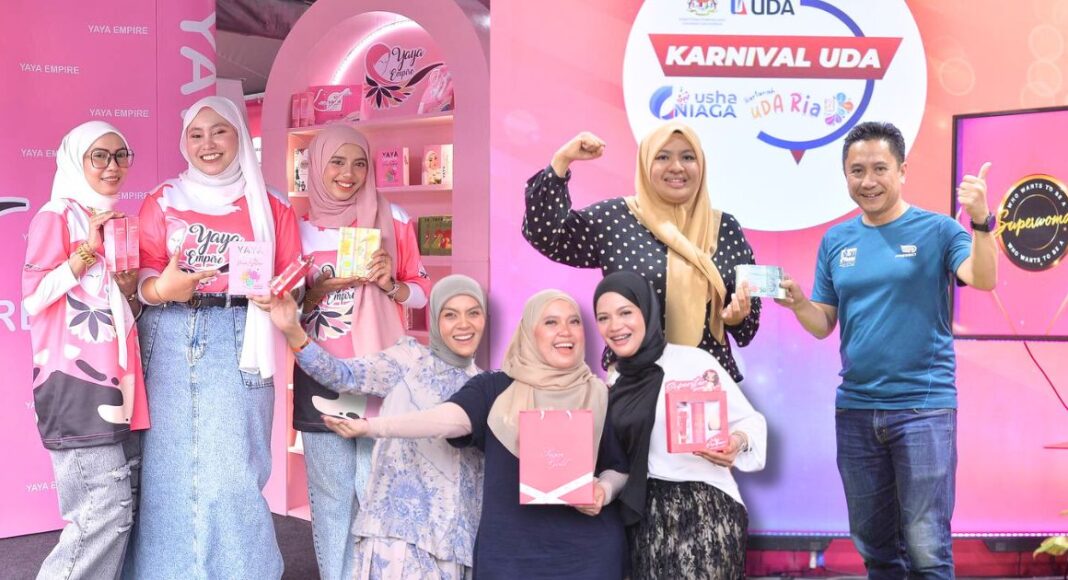 Wajah Klasik Anak Datuk Zainal Abidin, Timur Gabriel Kenang Jasa Ibu ...