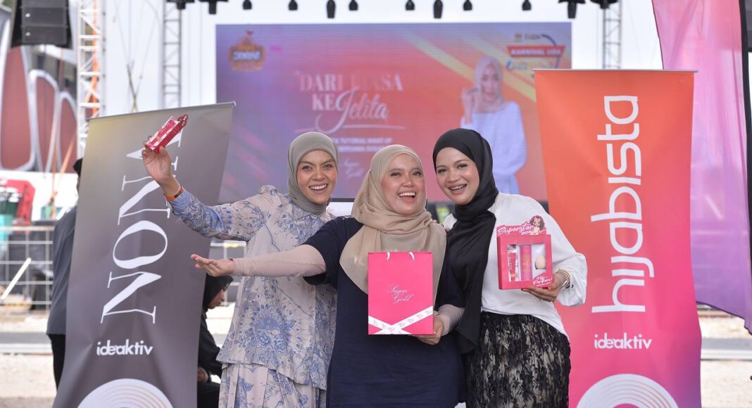 Wajah Klasik Anak Datuk Zainal Abidin, Timur Gabriel Kenang Jasa Ibu ...