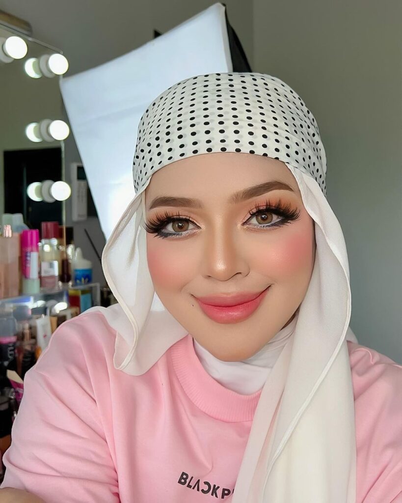 Ambil Kritikan Dari Sudut 'Positif', Punca MUA BELLA Jadi Usahawanita ...