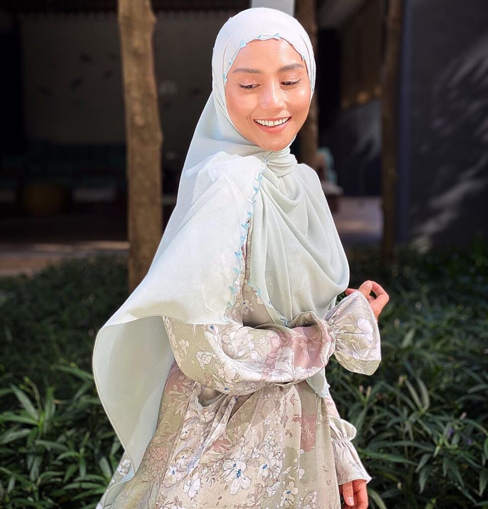 WAN SHARMILA Tak Punya Ramai Kawan, Bersyukur Allah Hadirkan 'Insan ...