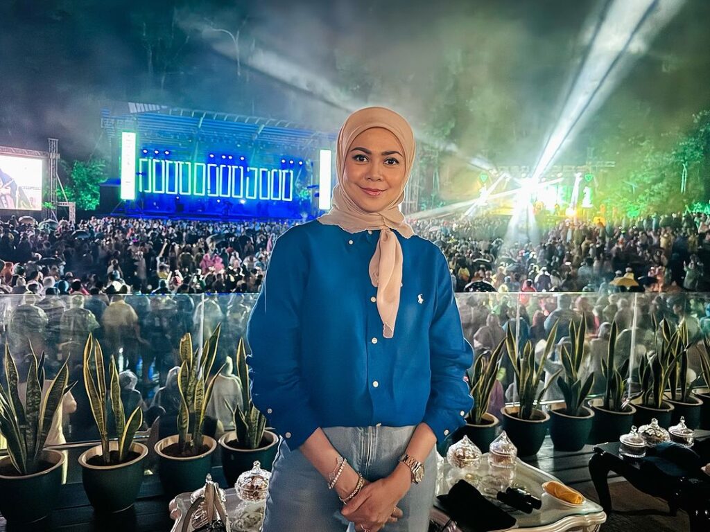 Anggun Mempersona, Potret Rasmi Baharu Tengku Permaisuri Selangor ...