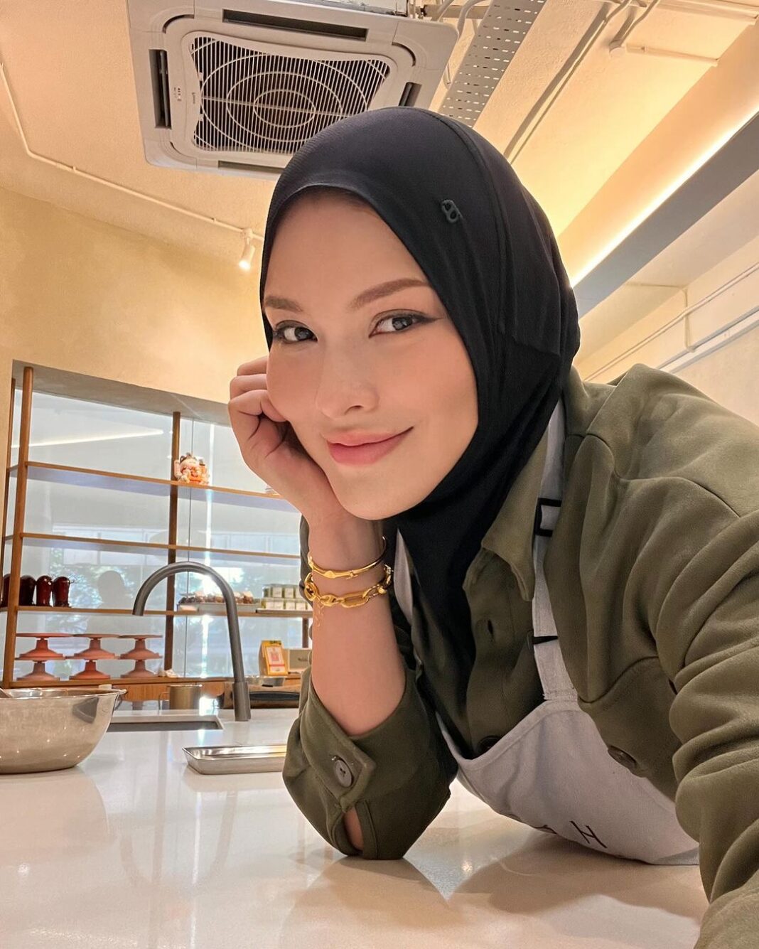 Dari Pelakon Kini Usahawan Kek, Bisnes Bakeri Mona Allen Suri Hati Pekin Ibrahim Ini Bikin Orang ...