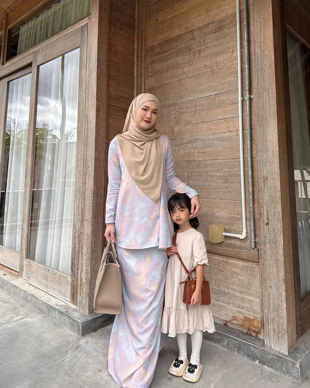 Camping Next Level! Asyaliee Buktikan Anak Tiga Bukan Penghalang ...