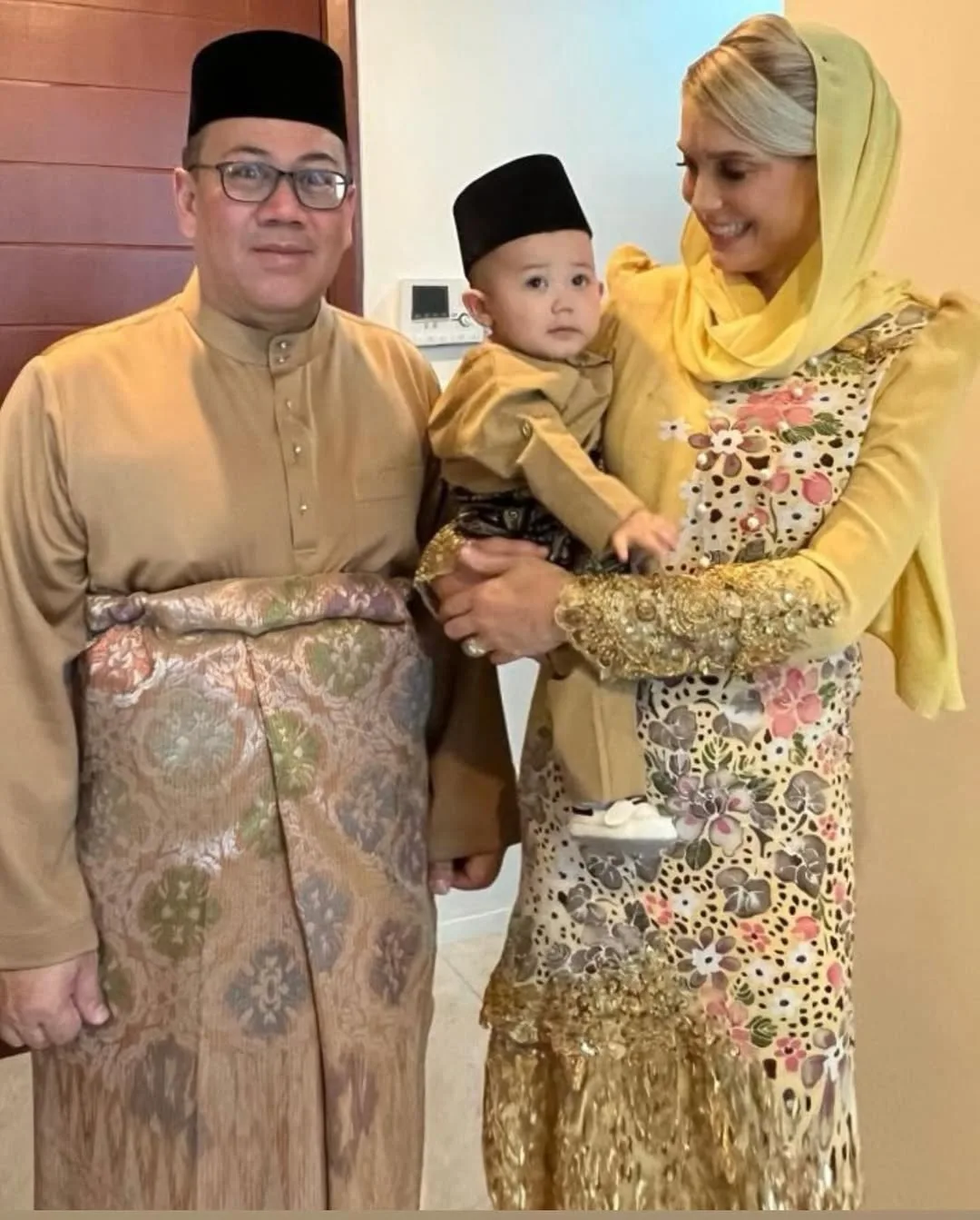 Telatah Comel Tengku Muhammad Johan Petra Usia 2 Tahun, Anak Penyeri ...
