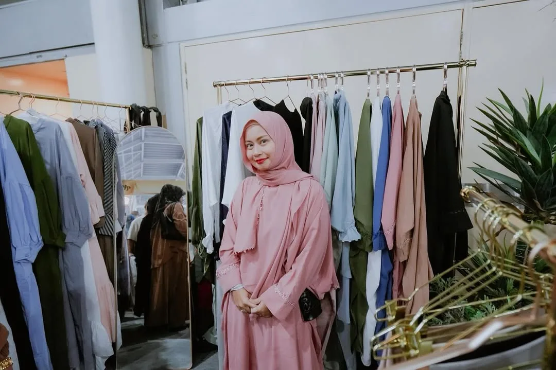 22 Tahun Bahagia Jadi Isteri & Tulang Belakang Datuk Aaron Aziz, Jiwa ...