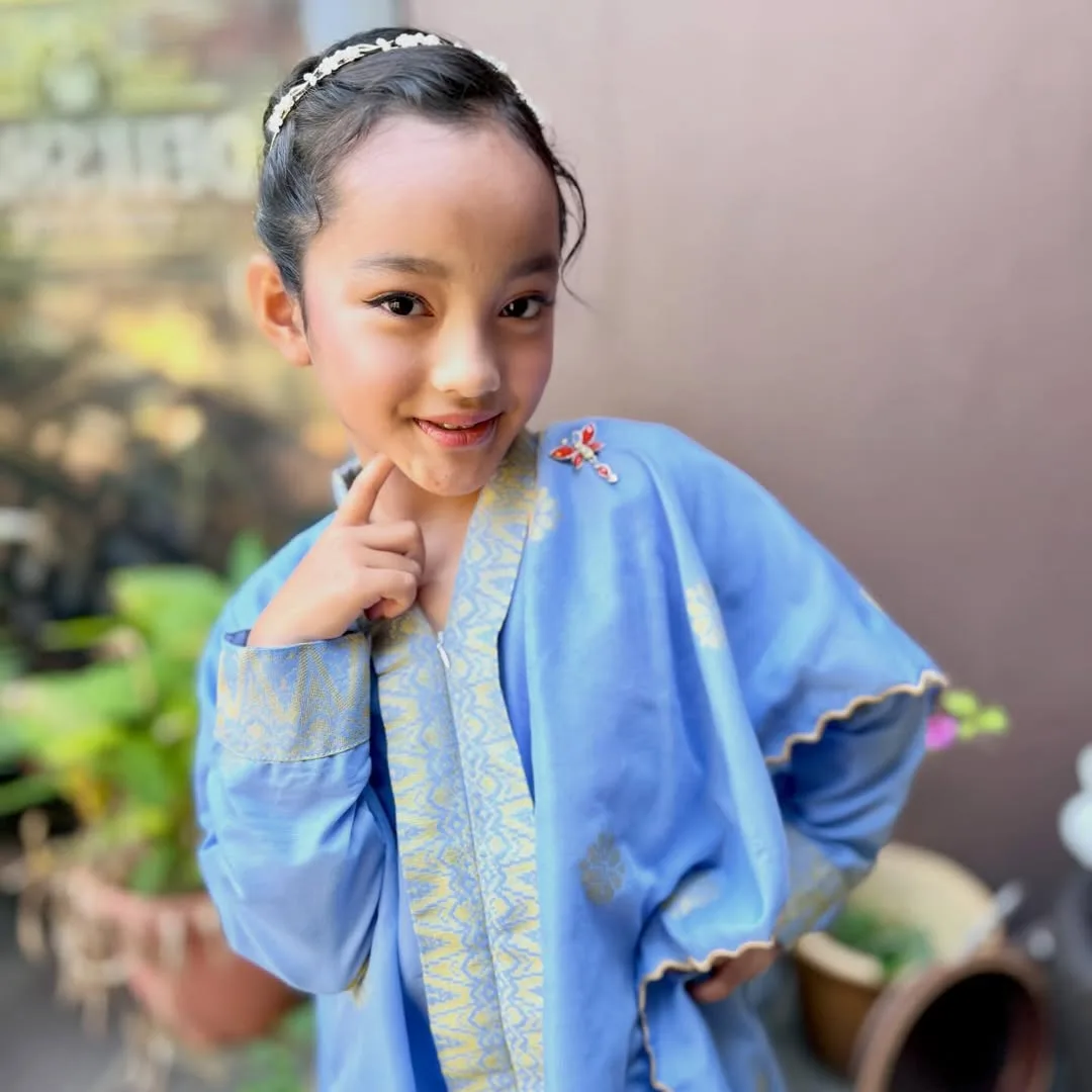 Wan Maryam Injak Usia 8 Tahun, Mawar Karim Bahagia Ada Puteri ...
